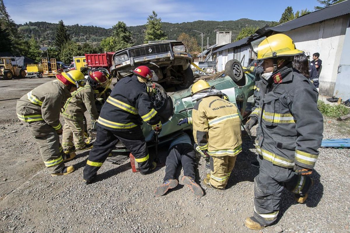 EXITOSA PRIMERA EDICIÓN DEL WORKSHOP INTERNACIONAL DE RESCATE VEHICULAR ...
